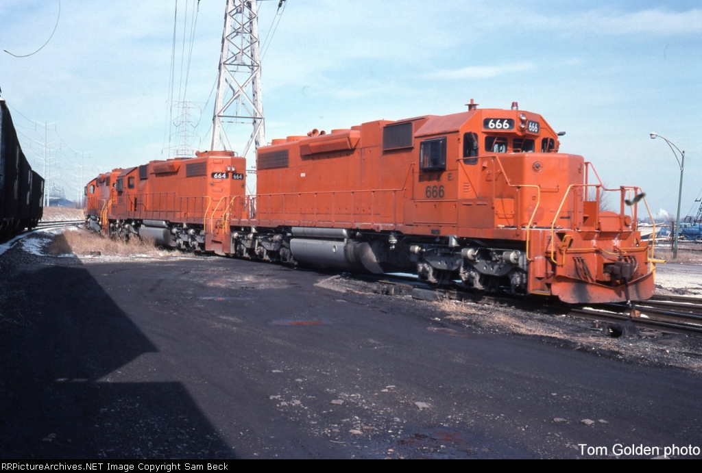 EJ&E 666, 664, and 663 Drop Off State Line Coal
